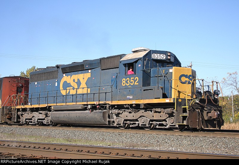 CSX 8352